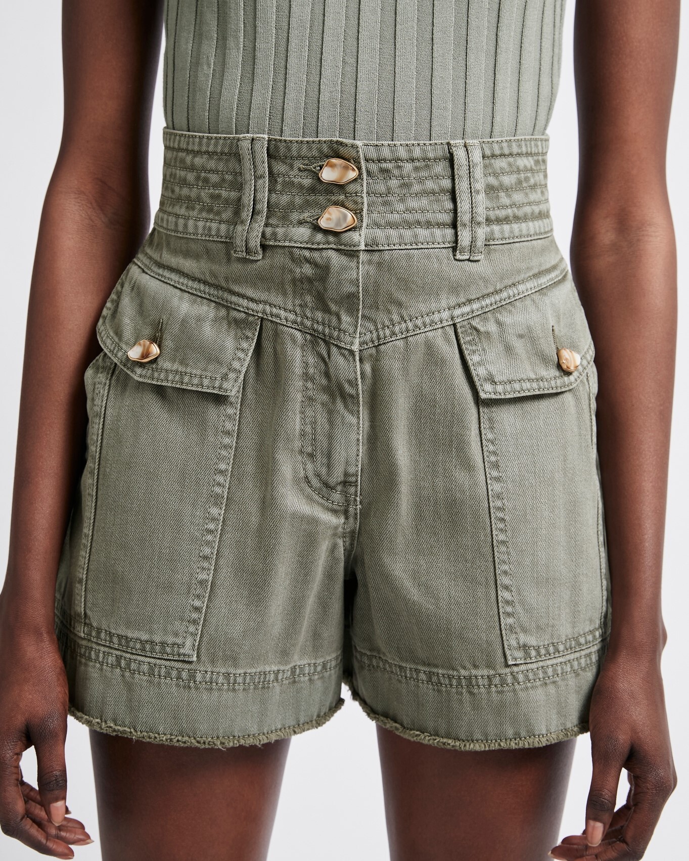 DARCEL DENIM SHORT (OAK MOSS)- AJE. AUTUMN WINTER 21